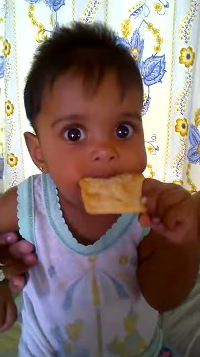 නංගිගේ බිස්කට් කෑම1 Youtube