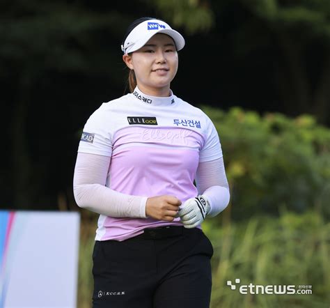 포토 임희정 미소로 인사해요 전자신문
