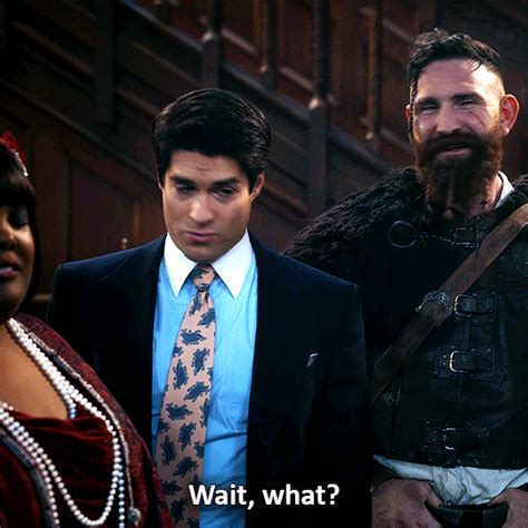 Ghosts 2x22 The Heir