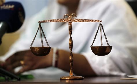 عدالت سازمانی چیست و چه تاثیری بر کارکنان دارد مکتوب مجله علمی