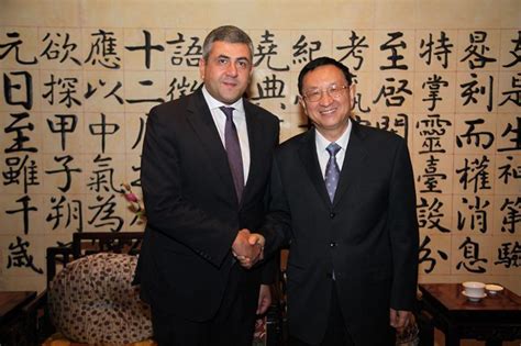雒树刚部长会见联合国世界旅游组织秘书长祖拉布·波洛利卡什维利