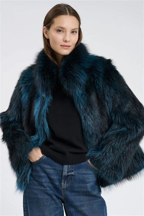 Шуба из меха енота Снежная королева Collection 725370003 цены в Москве