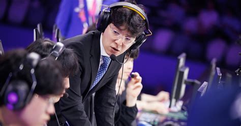 Lol E스포츠 최고 명장 김정균 감독 친정팀 T1으로 복귀