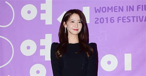 임윤아 부러질 듯한 각선미 포토