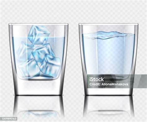 얼음이 있는 사실적인 투명한 물과 유리 세트로 분리되어 있습니다 물에 대한 스톡 벡터 아트 및 기타 이미지 물 얼음 유리잔 Istock