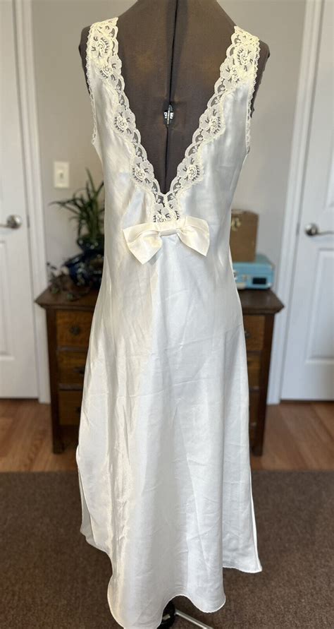 Vintage Ivory Lace Satin Maxi Wedding Bridal Lingerie Gem