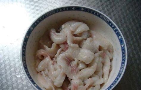 做鱼前腌鱼放什么调料 业百科