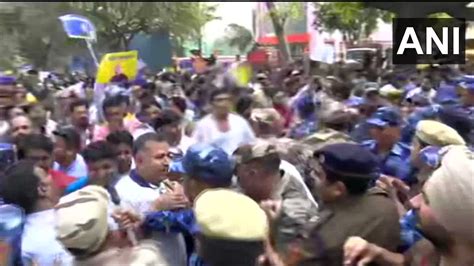 Ani On Twitter Watch Aam Aadmi Party Workers Protest Against The