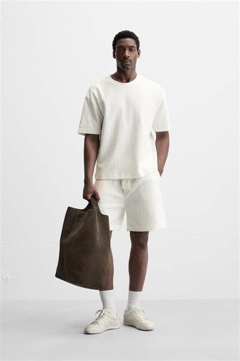 ΜΠΛΟΥΖΑ Relaxed Fit ΜΕ ΣΧΕΔΙΟ ΥΦΑΝΣΗΣ Σπασμένο λευκό Zara Greece