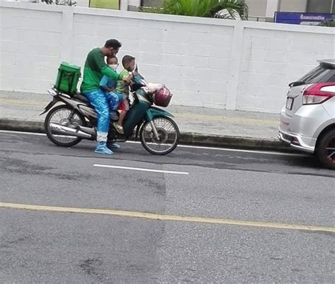 ฟังนะ สู้เพื่อลูก หากค่าเทอม ไม่จ่าย ไม่ได้สอบ ก็ยังปลอบ ลูกรัก รับปากว่า พ่อจะเร่ง