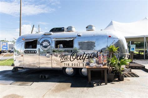 Tin Roofs New Food Truck Is Serving Up The Classics