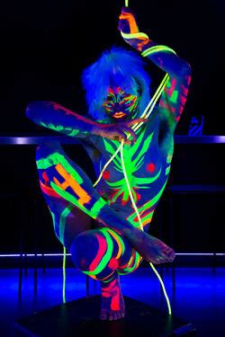 Gallery Neon Naked Life Drawing Classes In London