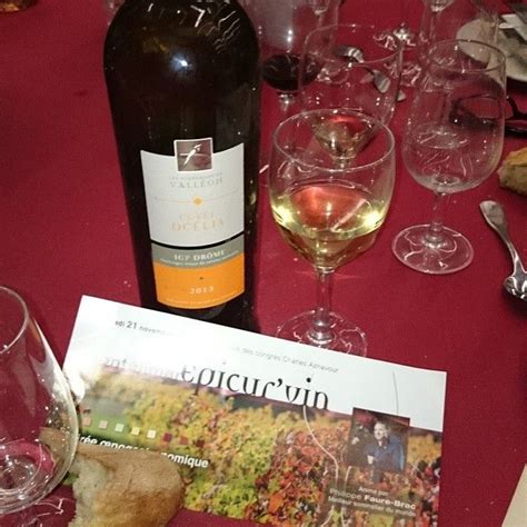 Grignan les Adhémar vins on Instagram Épicurvin les vignerons de Valleon s accompagne du