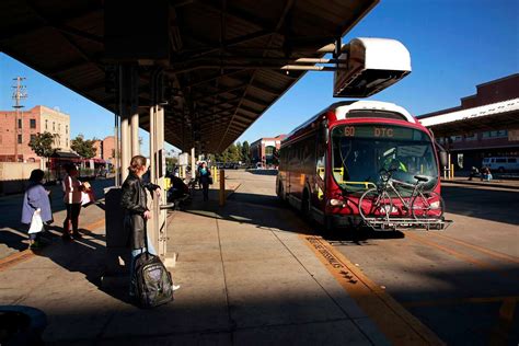 Electric Bus Maker Proterra Opens California Factory