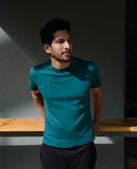 How To Transition T Shirts From Day To Night Styling