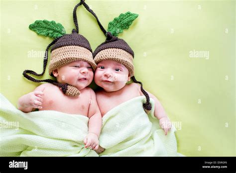Cute Twins Babies Wallpapers For Desktop