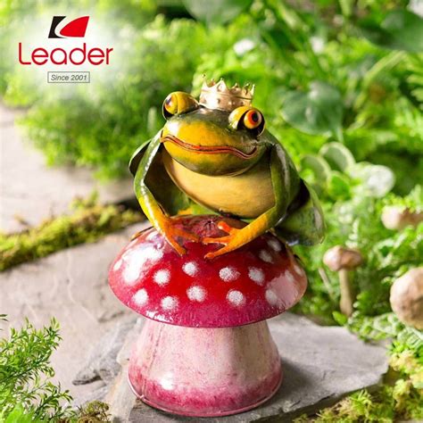 Metal Frog Prince On Mushroom Throne Statue Garden Frog Statue Frog