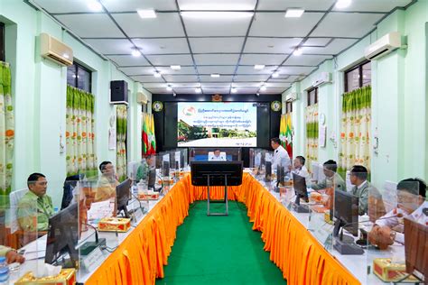 မကွေးတိုင်းဒေသကြီးအတွင်းရှိ မြို့နယ်များတွင် ဥပဒေနှင့် အညီနေထိုင်လျက်ရ