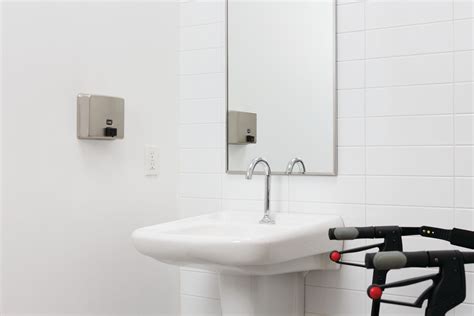 Electronic Lavatory Faucet With Proximity® Sensing Technology Battery