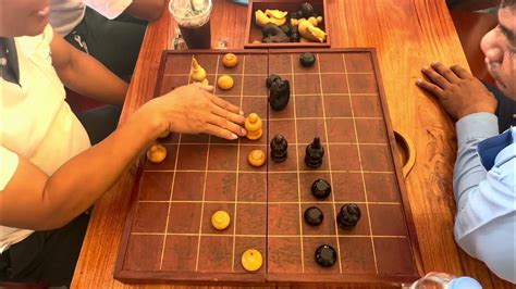 ខ្លារខិនខ្មៅ បងស្រ៊ី ខ្មៅ ប៉ះរបស់ពិតហើយបងប្អូន ក្រោយបងទូច ប៉ូលីស ស