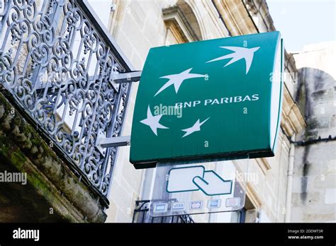 Bordeaux Aquitaine France 11 11 2020 Bnp Paribas Logo And Text