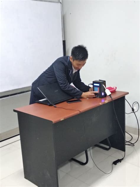 Sistem Monitoring Dan Pengisian Token Listrik Berbasis Android