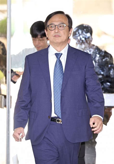 ‘삼성전자 기밀 빼내 특허소송 안승호 前 부사장 첫 재판서 혐의 부인