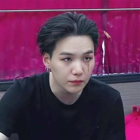 Hourly Yoongi On Twitter Fotos De Suga Yoongi Suga