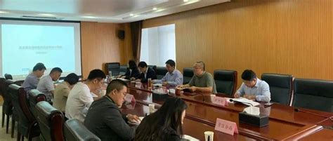 市局召开《连云港滨海特色风貌建筑设计导则》中期成果座谈会管制会议领导
