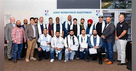 santa clara vta celebrates new graduates of vta atu jwi apprenticeship program mass transit