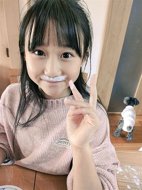 🍓のあ🍓 On Twitter おはようございます ️ 年末におばあちゃんちでお餅つきしました つまみ食いしたり粉つけてヒゲにしたり真面目