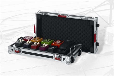 17 Best Guitar Pedal Boards For Serious Guitarists
