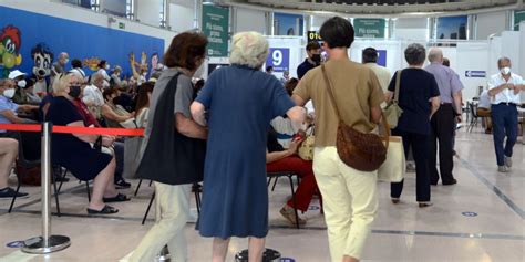 Covid Sono 6 415 I Nuovi Positivi E 33 Le Vittime In Italia Giornale