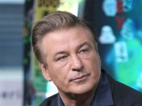Sería Contradictorio Con Su Relato Alec Baldwin Habría Apretado El