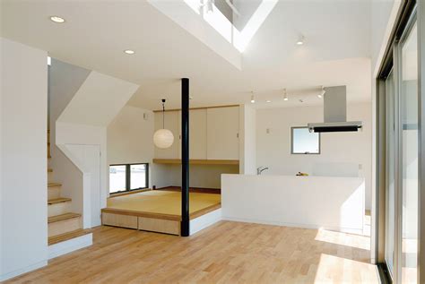 段差をつけた新しいリビングの魅力に迫る 名古屋の中古マンションをリノベーションするネクストカラーズのメディアサイト