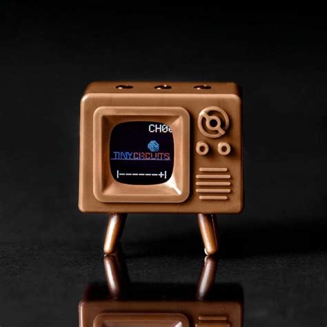 Itsy Bitsy Teeny Weeny Tv For Your Geek Dollhouse The Gadgeteer