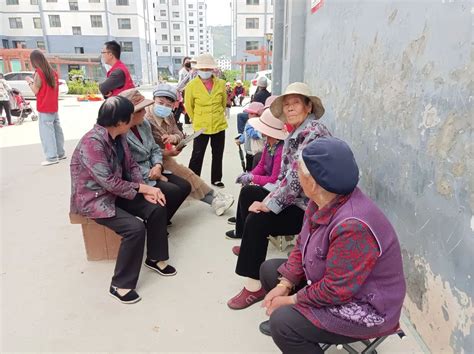 县妇联开展农村留守老人妇女儿童和特困群众关爱服务行动宣传活动澎湃号·政务澎湃新闻 The Paper