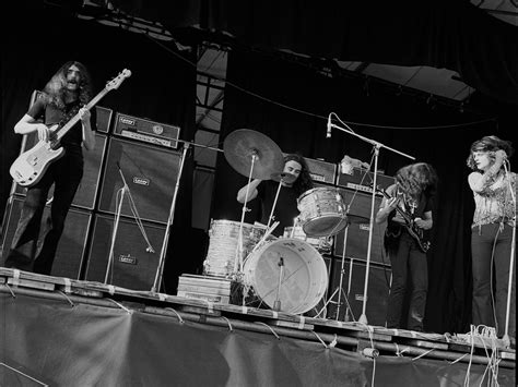 The Gear Used By Tony Iommi On Black Sabbaths Debut Album