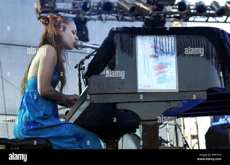 Oct 29 2006 Las Vegas Nv Usa Musician Fiona Apple Performs Live At