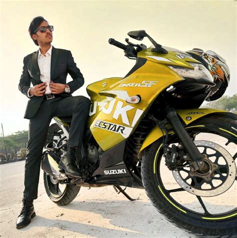 Actorsahu Actorsandeepsahu Photography Riding Suzuki Bikeriding