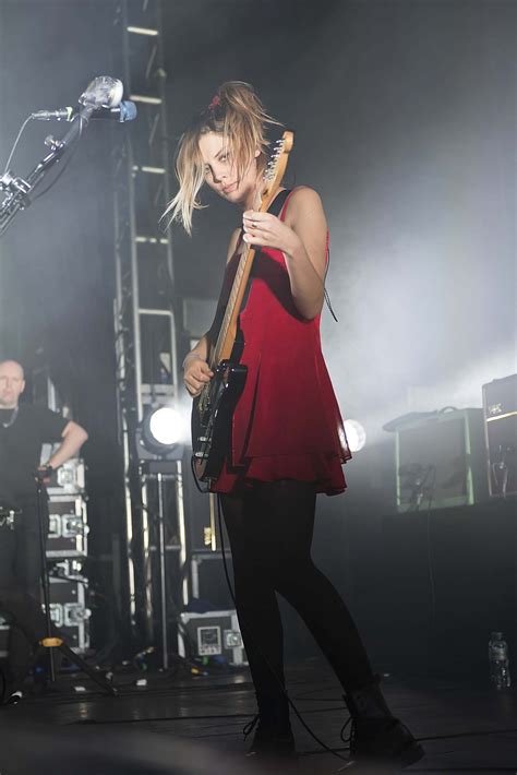 Wolf Alices Ellie Rowsell Breaks Down British Festival Girl Style For