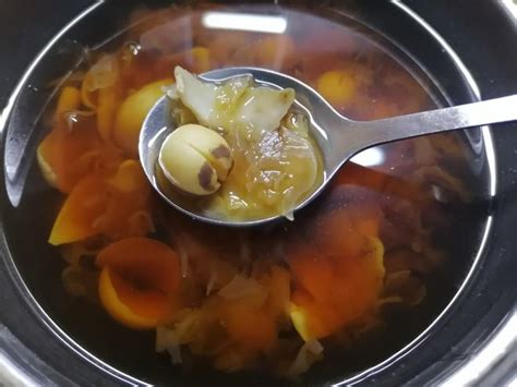 【百合银耳莲子汤（罗汉果版）的做法步骤图】风起云散月出下厨房