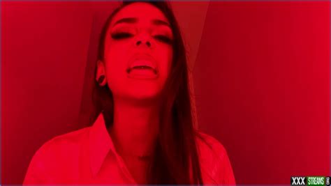 Miss Whip Executrixxx Ends Your Shitty Gf