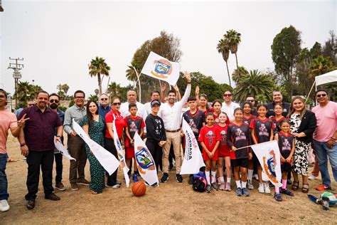 Arranca Gobierno De Ensenada Y ECA LNG Empastado De Canchas De Futbol