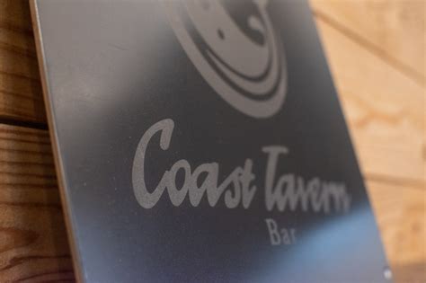 鉄板看板Coast Tavern Bar MUKU MO