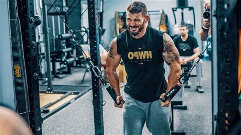 5 Time Crossfit Games Champ Mat Fraser Gives A Tour Of His New Home Gym