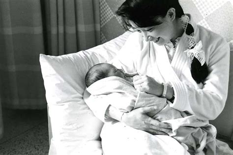 アグネス・チャンが3人の息子を育てて体得した、「子育て最初の1年」に大切なこと：朝日新聞globe＋