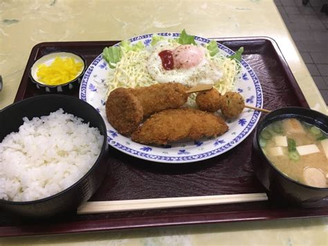 あわじや食堂ミックスフライ定食 ｜ ハートの真ん中