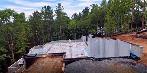 Tea2 Architects This Hill Has The Incline Of A Set Of