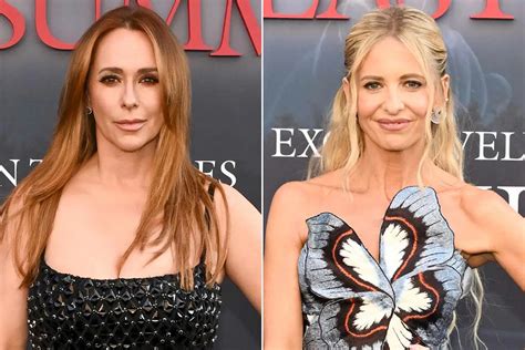 Jennifer Love Hewitt Reveals She And Sarah Michelle Gellar Have Not